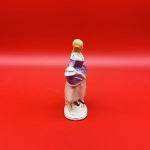 coventry | Accents | Vintage Coventry Made In Usa Porcelain Lady ...